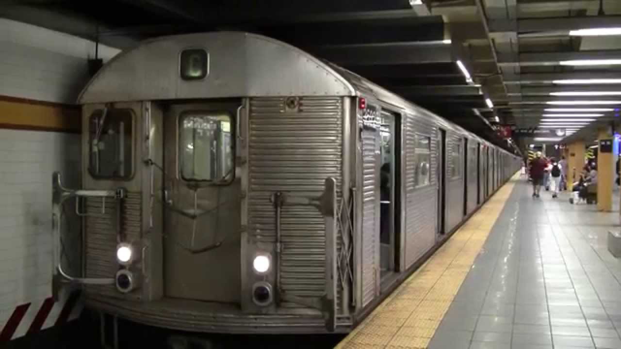 ᴴᴰ R32 C Train Action at 14th Street - YouTube