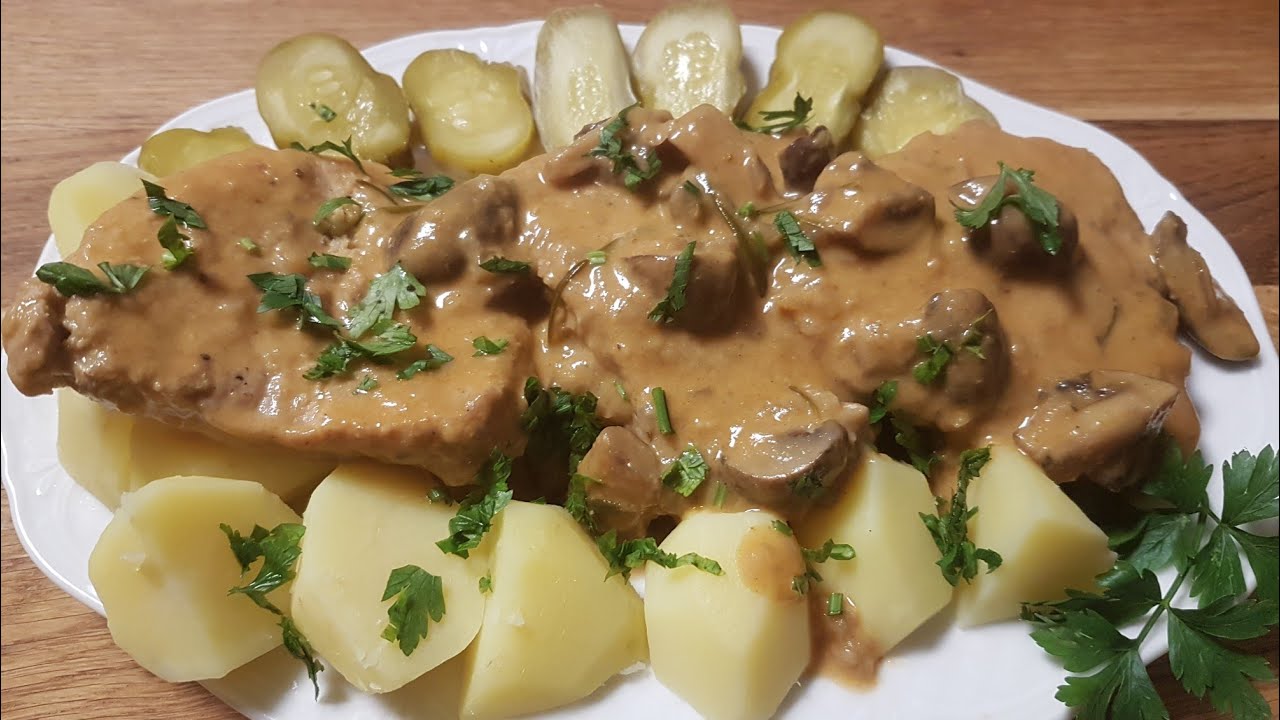Pomysł na obiad - SOCZYSTY SCHAB w sosie pieczarkowym przepyszny - YouTube