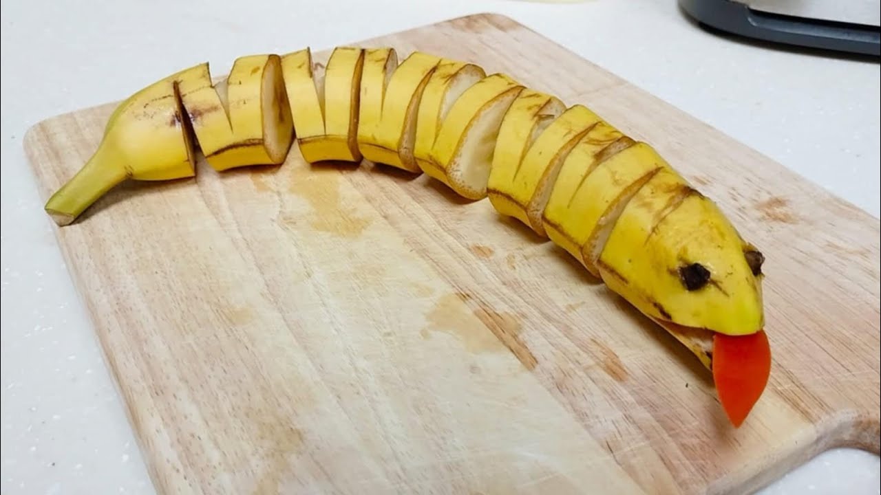 HELLO EVERYONE 🌈CUTTING BANANA WITH SNAKE DESIGN ON LIVE 🌈SHORT VIDEO 🌈 ...