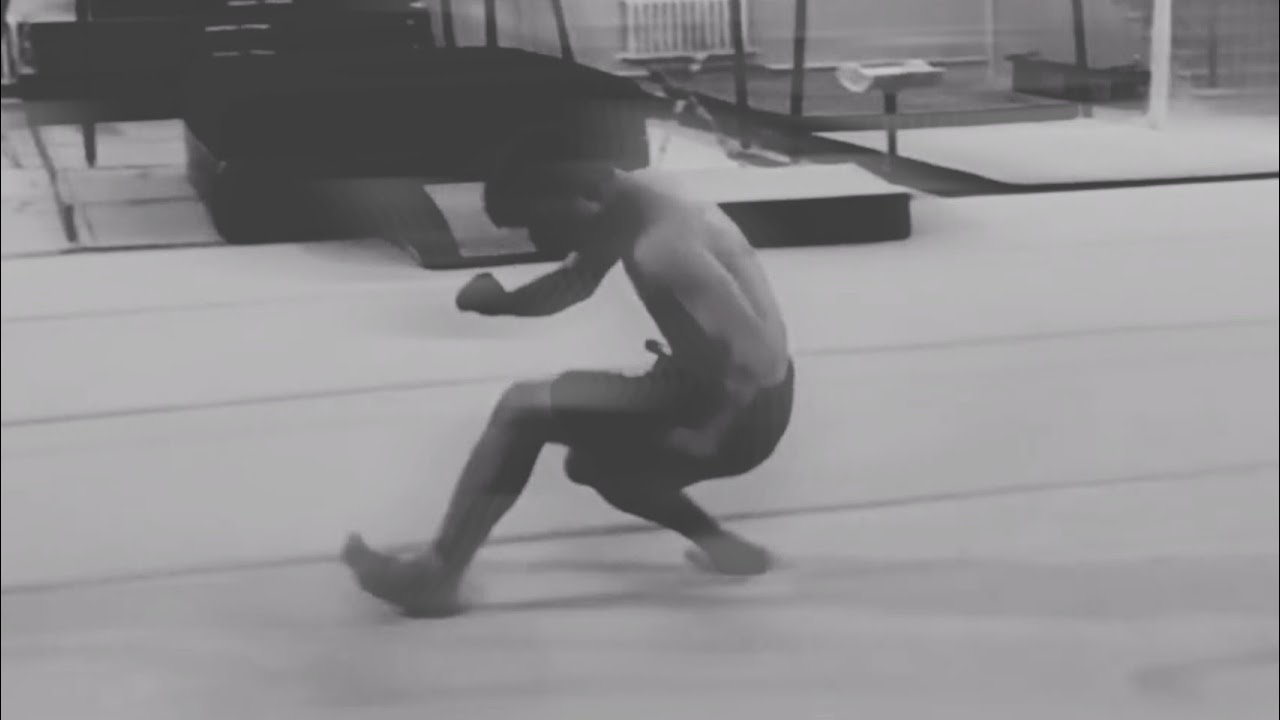 tutorial:how to break your knee - YouTube