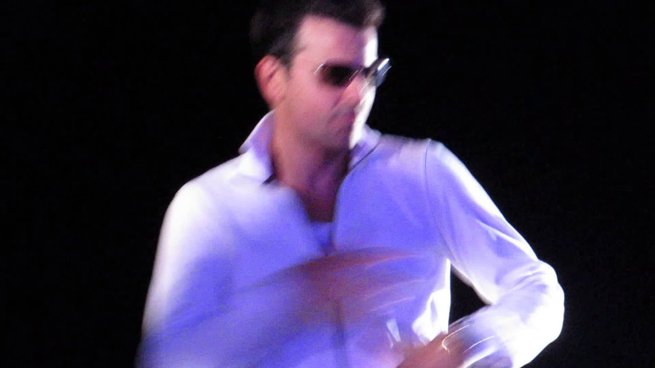 NKOTB Cruise 2015 Jordan Knight Dancing - YouTube