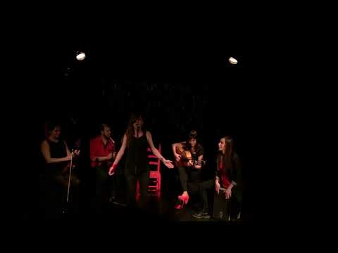 La LLorona  Niña Lunares