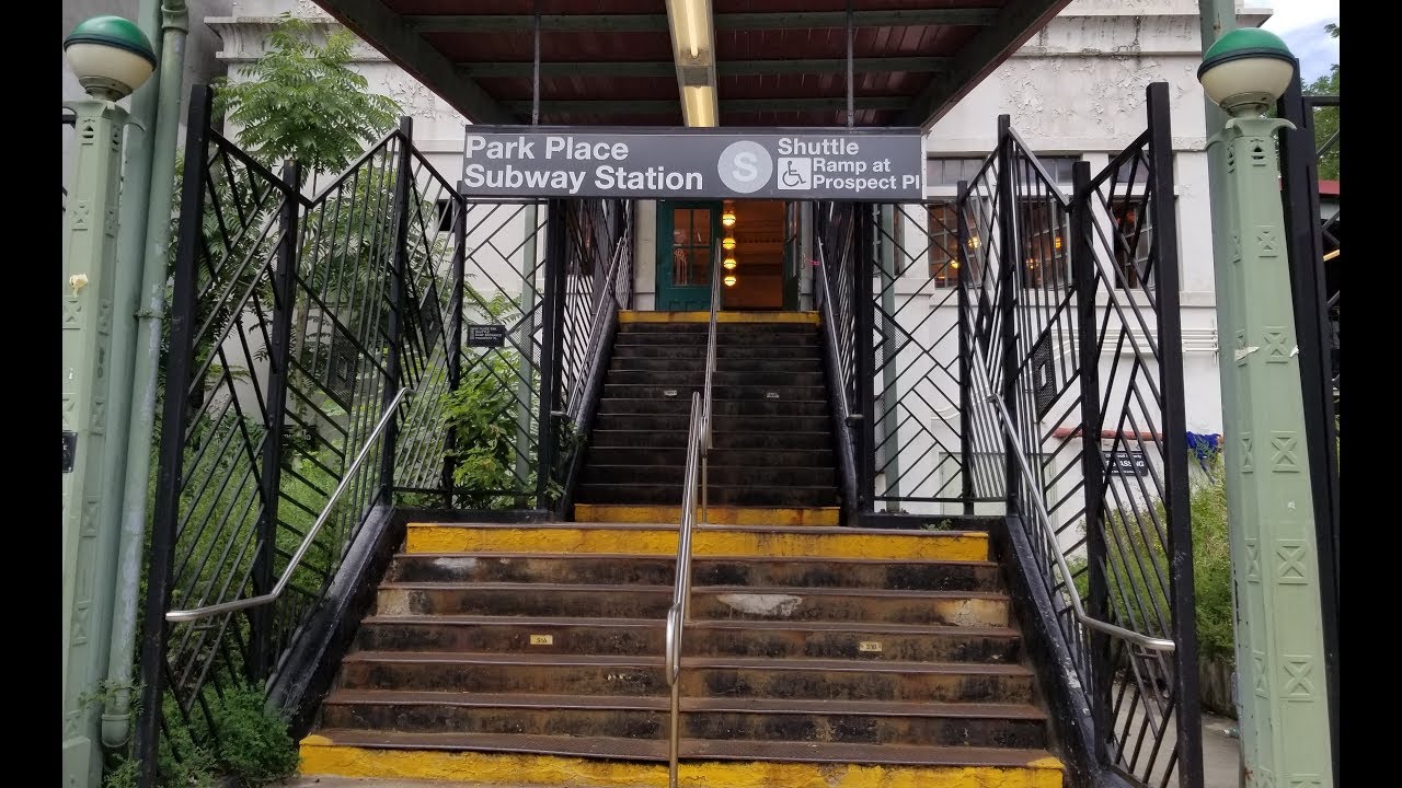 MTA New York City Subway: A Small Tour Of The Park Place Station - YouTube