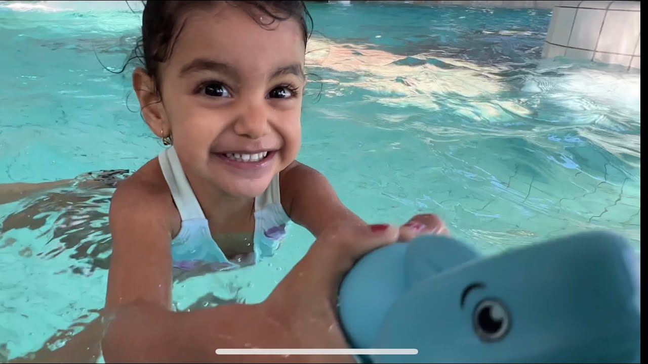 Swimming Song Sydney has fun in the waterpark - YouTube