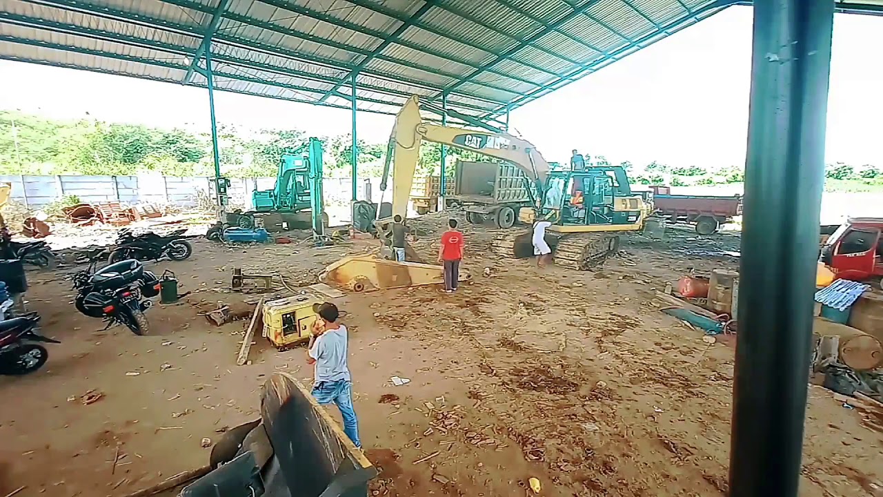 Pemasangan arm exca CAT - YouTube