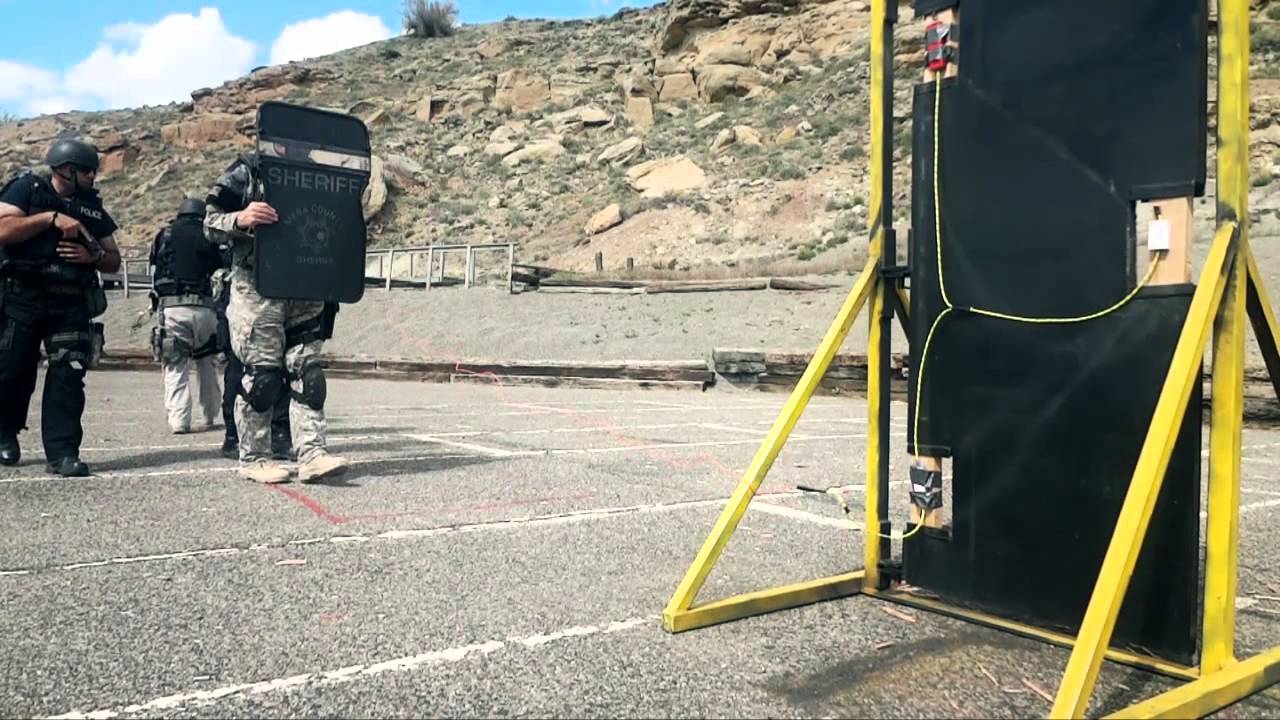Behind the Scenes - Breaching 2 hinges and a door lock - YouTube