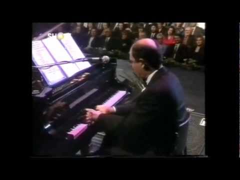 Eurovision'da Melih Kibar şarkıları...