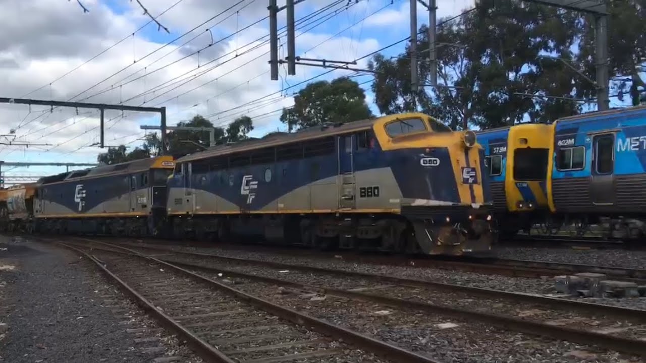 B80 Rescue’s the Apex Quarry Train - YouTube