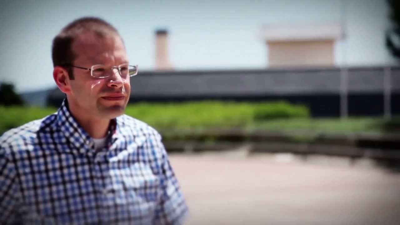 IESE Advanced Management Program - YouTube