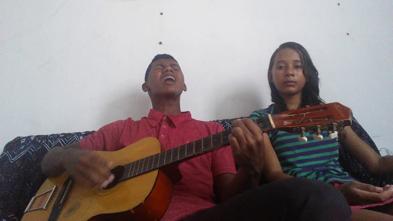 Irmãos cantando mora em mim - YouTube