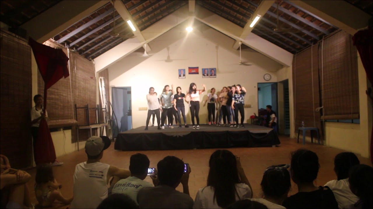 Hip Hop Contest Center Mérieux - Y4 Girls - YouTube