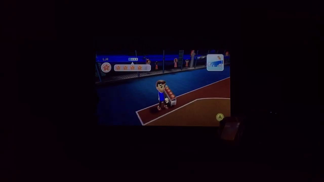 Wii sports resorts basketball 3 point Left hand Vs Right hand - YouTube