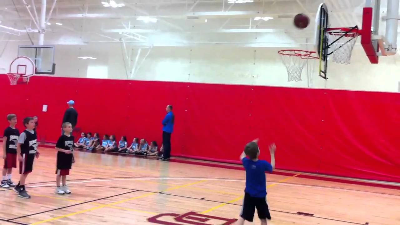 Alex's free throw shooting contest - YouTube