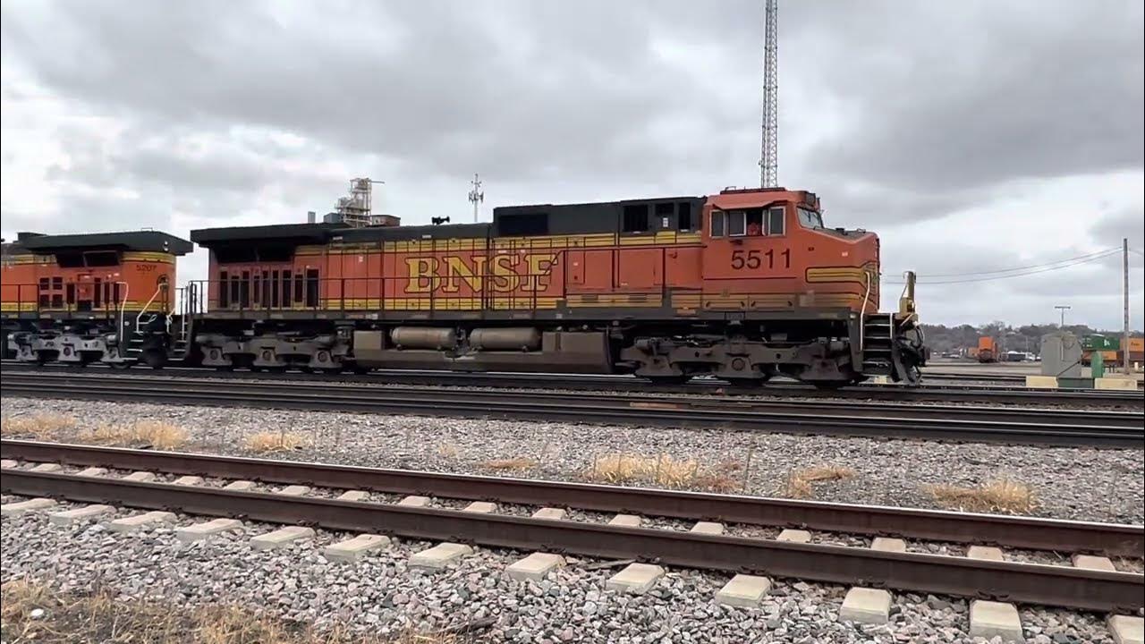 lots of action 11/4. Rare CSX st70 ah and the Denver road heritage hopper. Must watch action ...