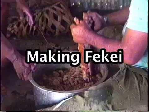 Rotuma 1990 Making fekei - YouTube