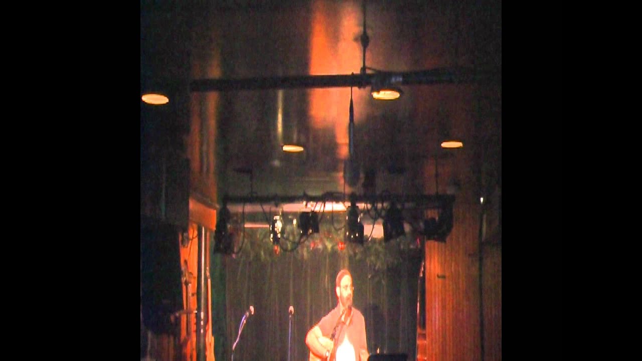 Bruce Minsky performing his hit single "Light of your eyes" - YouTube