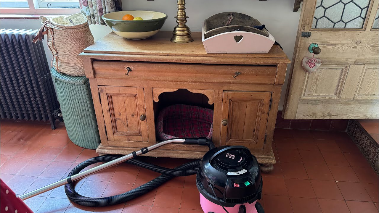 Weekly Home Blessing | Vacuum | Flylady System - YouTube
