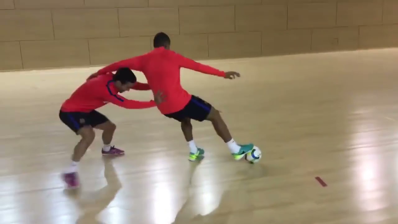 FERRAO : PIVOT TRAINING || FC BARCELONA FUTSAL - YouTube