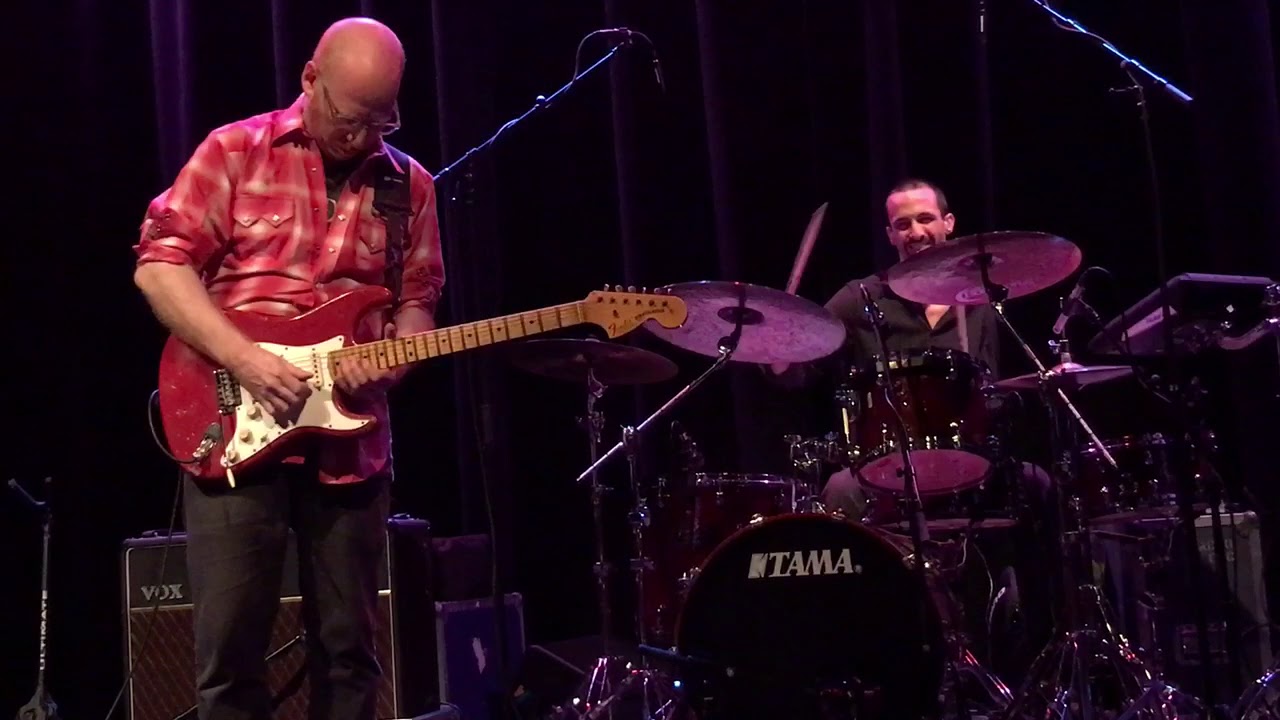 Oz Noy's Ozone Squeeze - YouTube