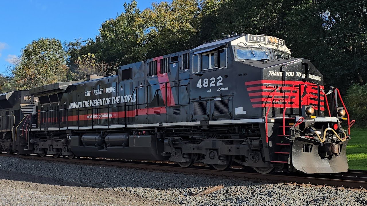 Norfolk Southern #4822 leads an intermodal at Lewistown, PA (10/16/2024 ...