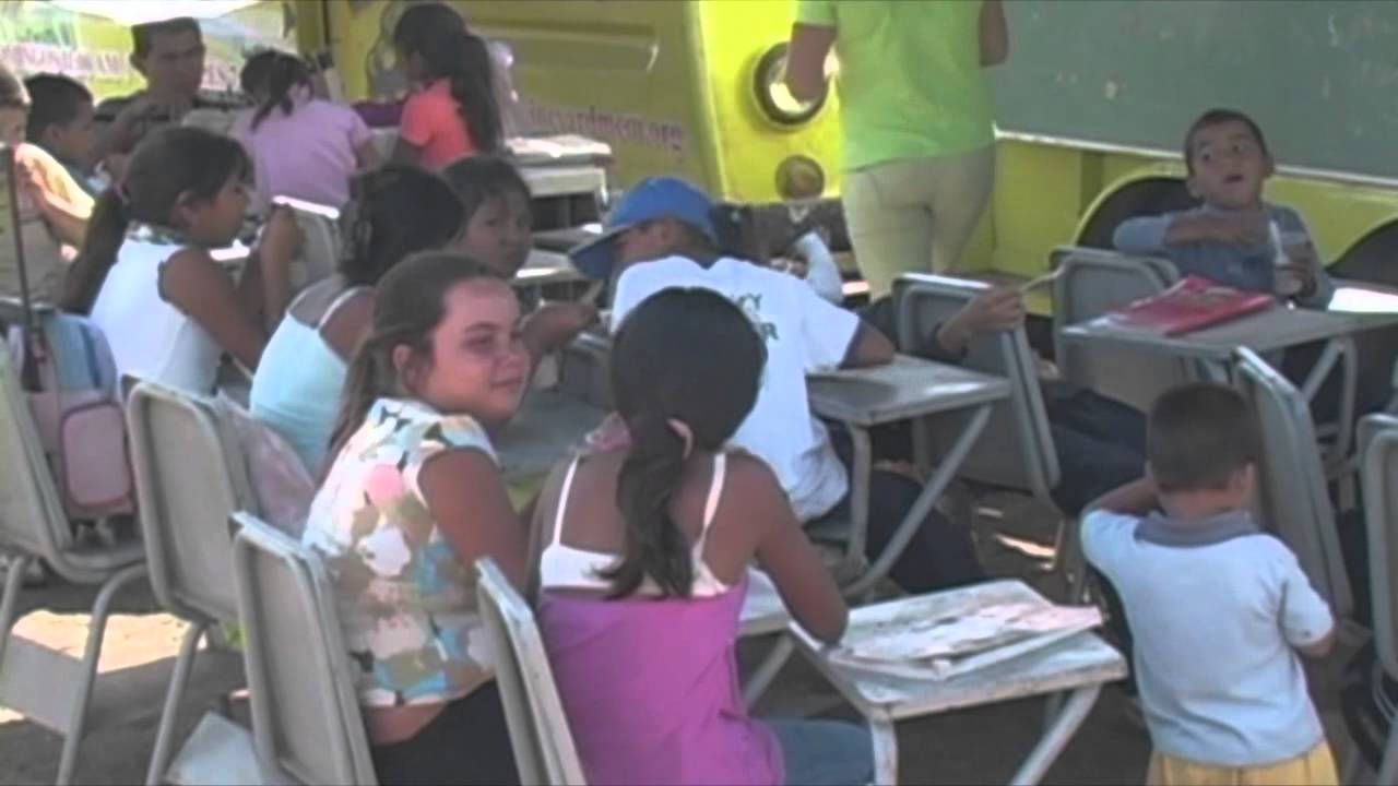 The Discarded People of the Mexican Riviera - YouTube