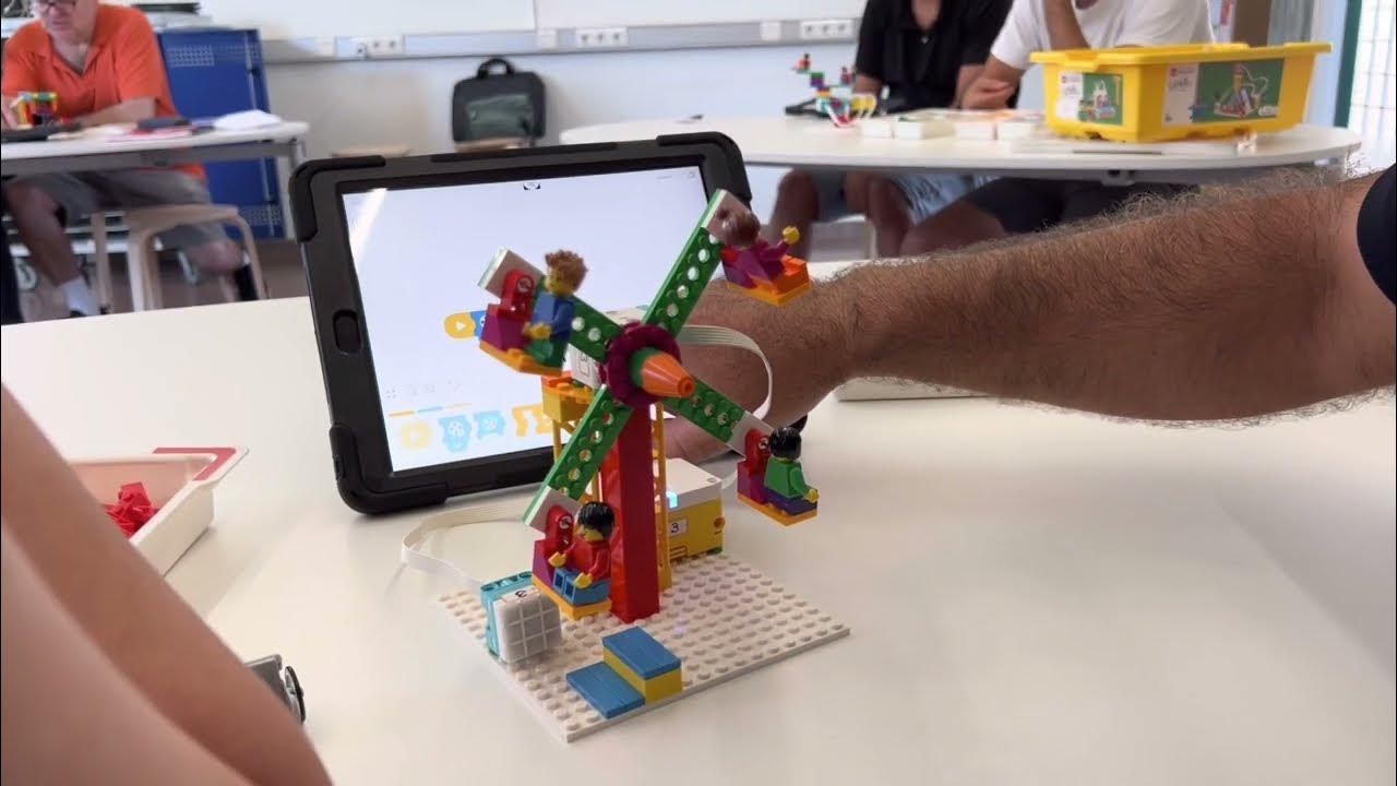 Formació robòtica Lego Education - YouTube