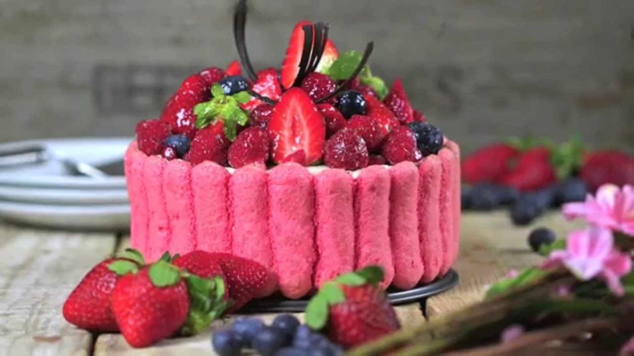 Charlotta con bavaroise de vainilla , y frutos del bosque - YouTube