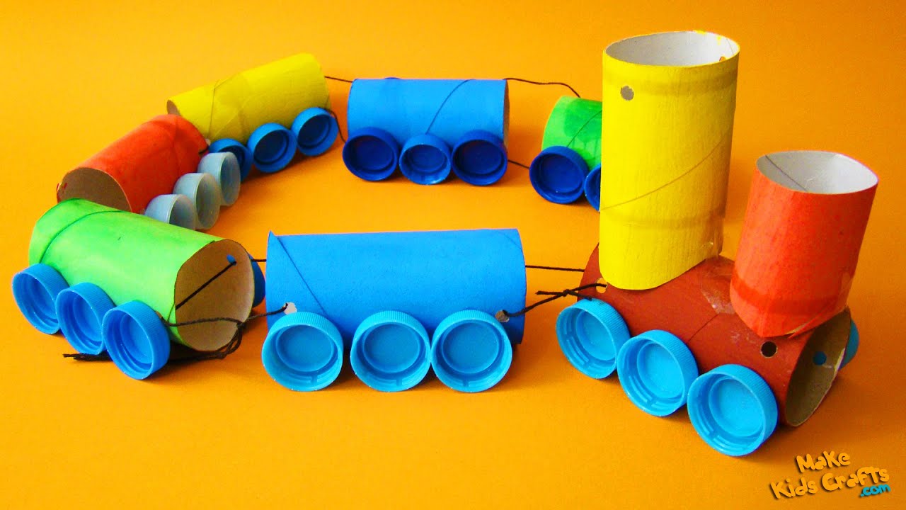 Tren realizado con rollo de papel higiénico y tapones de rosca | Tren ...