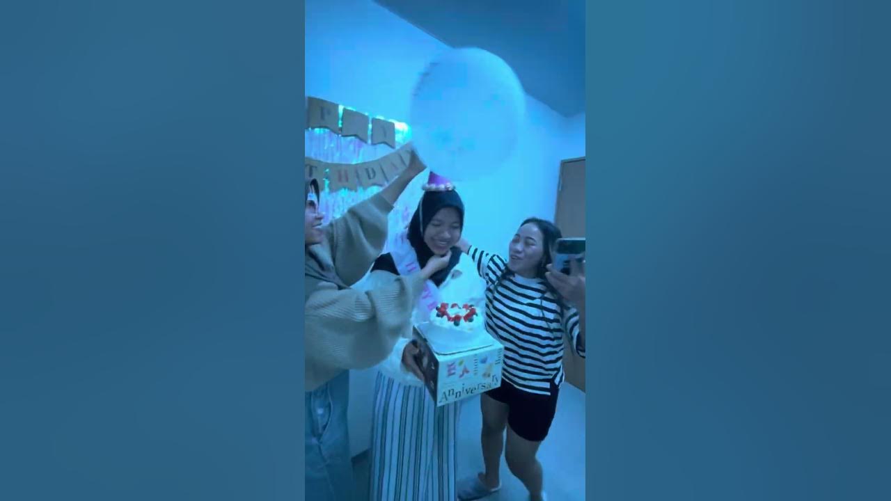 Kejutan buat kakak devii - YouTube