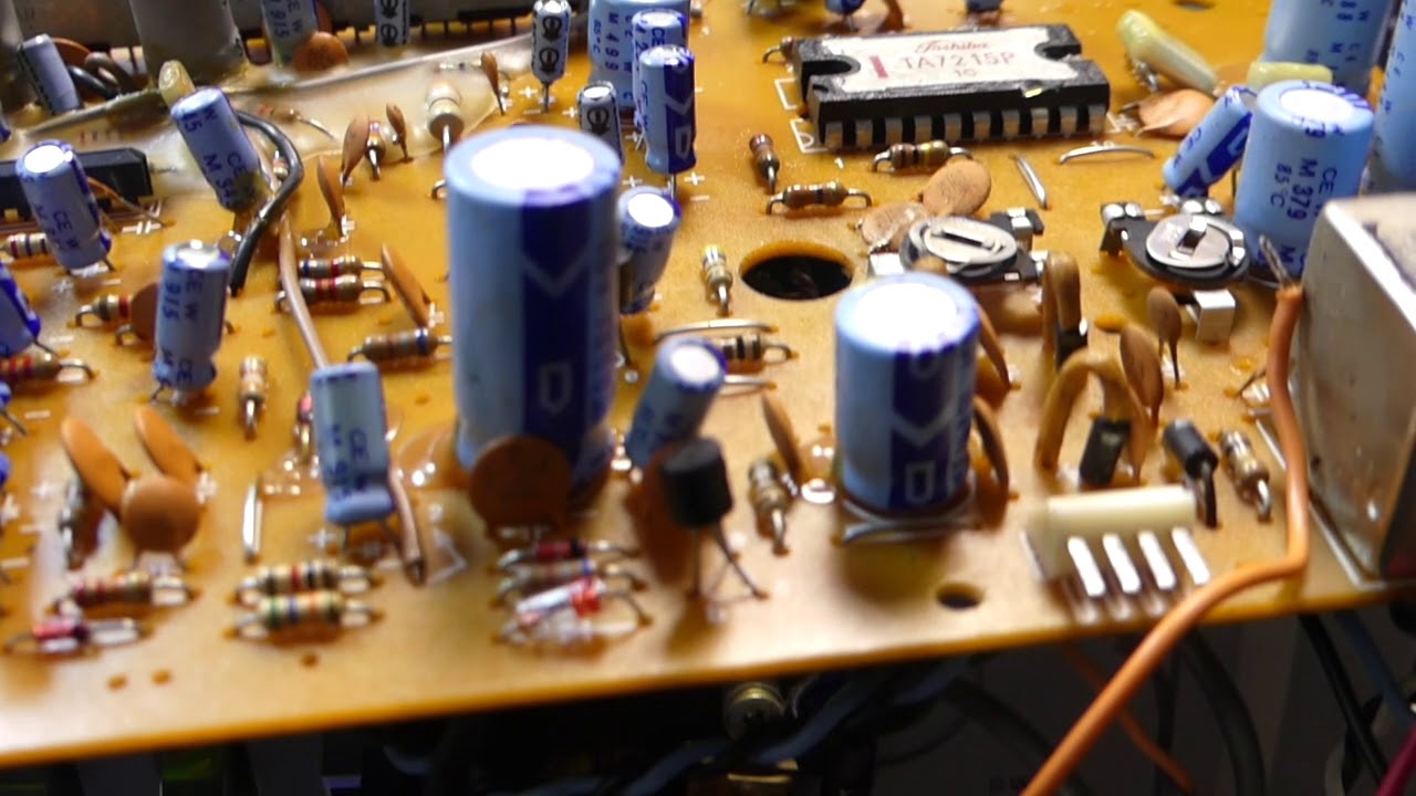 Radio Cassette Trident 4 band CX 472-F - YouTube