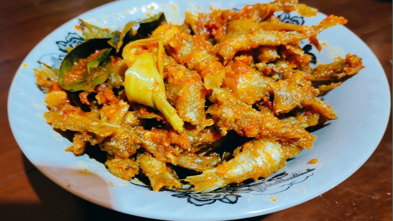 Masak ikan tri basah bumbu rica rica || menu harian - YouTube