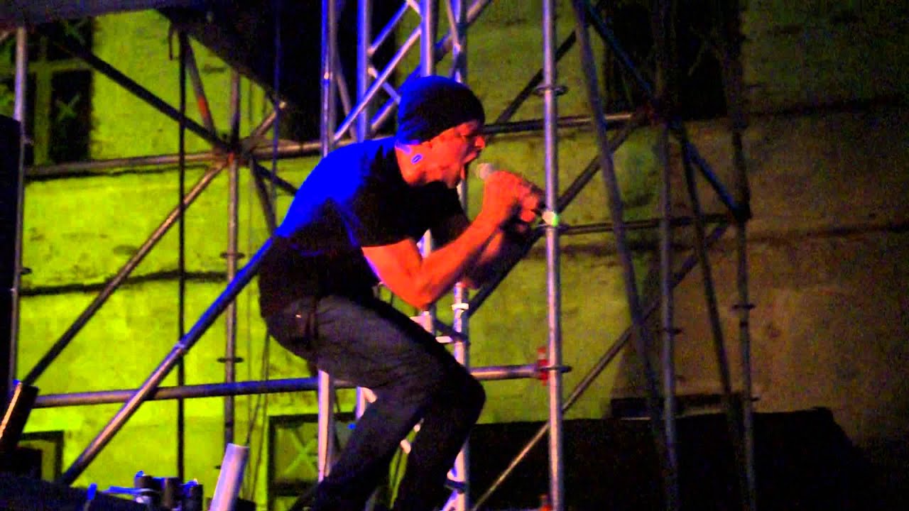 Pendulum DJ Set Ft Mc Verse @ Electric Castle Festival - YouTube