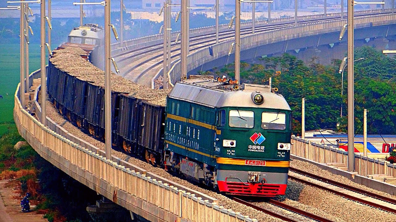 DT Lokomotif DF4B Tabur Ballast di Track Kereta Cepat! - KCJB - YouTube