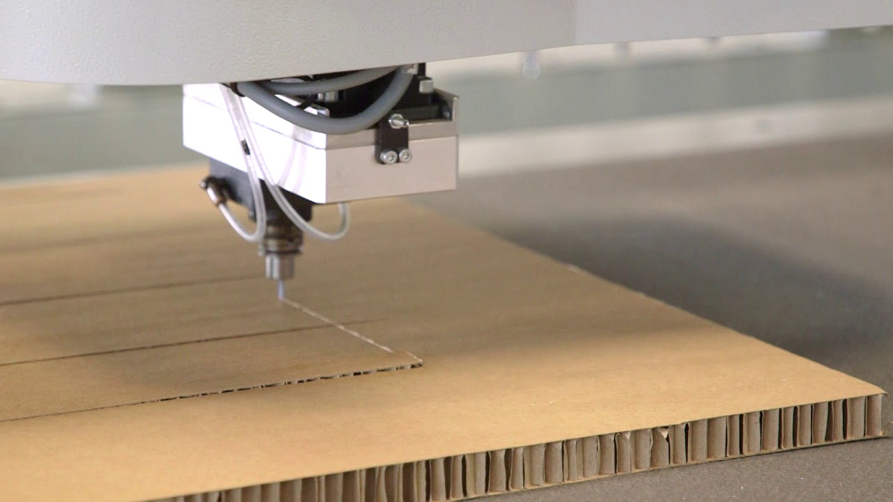 SD Italy Linea R plotter da taglio - Lavorazione cartone di alto spessore - YouTube