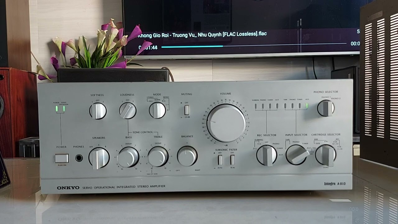Amply ONKYO A810, gấu khủng và hiếm, hàng mạng về đẹp, giá 4tr3. Lh ...