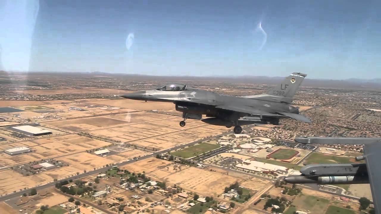 Great Aerial Footage Taken From Cockpit of F-16 Fighter Jet - YouTube