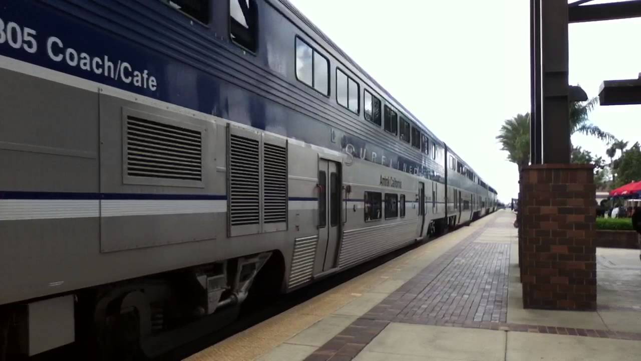 Amtrak surf-liner 462 is leaving Fulton station in LA - YouTube