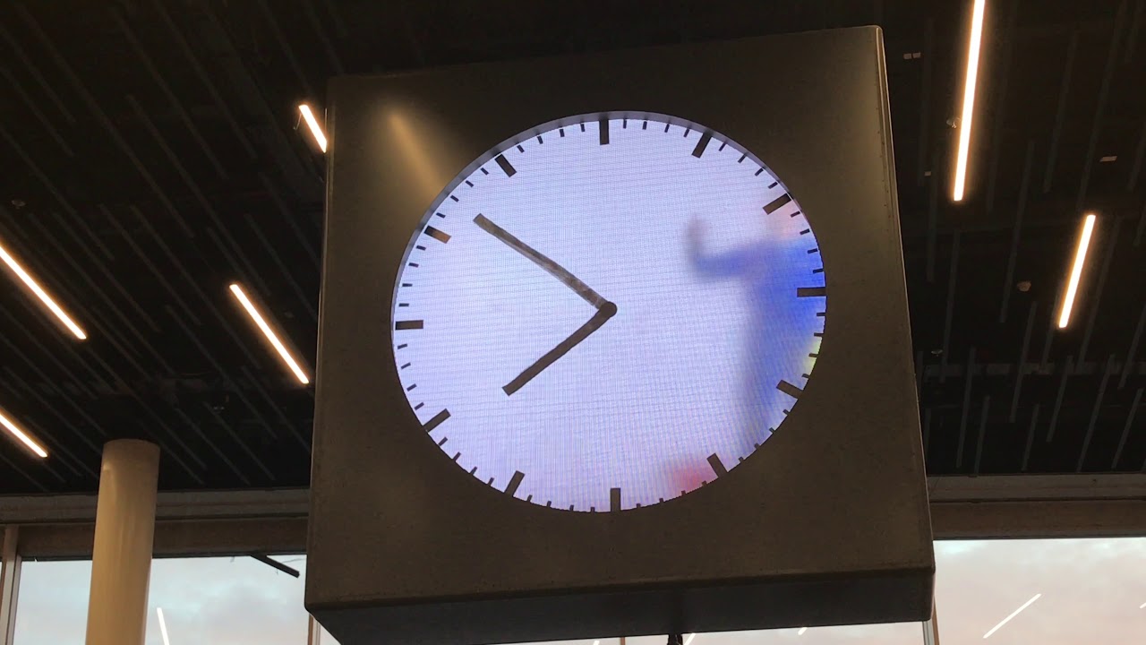 20180220 Amsterdam Schiphol Clock - YouTube