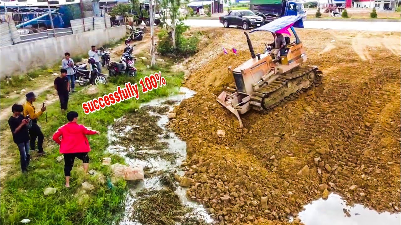 Full Video Excellent Process Dump Truck Unloading With Dozer Grading ...