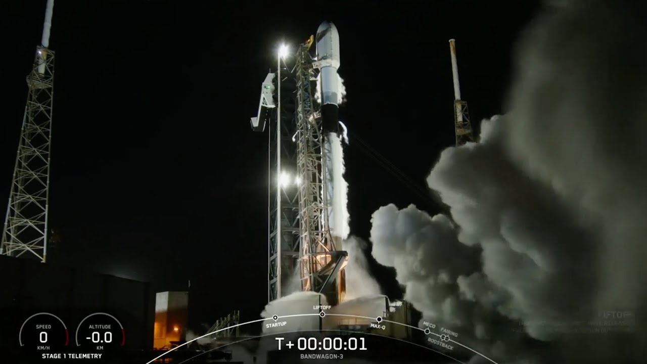 Blastoff! SpaceX launches Phoenix 1 reentry capsule on Bandwagon misson ...