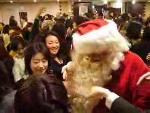 Santa Claus in Japan - YouTube