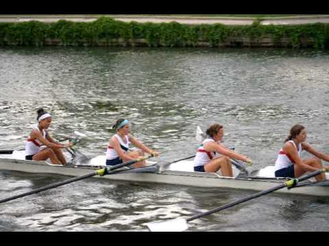St. Louis Rowing Club, Novice Girls Eight - YouTube
