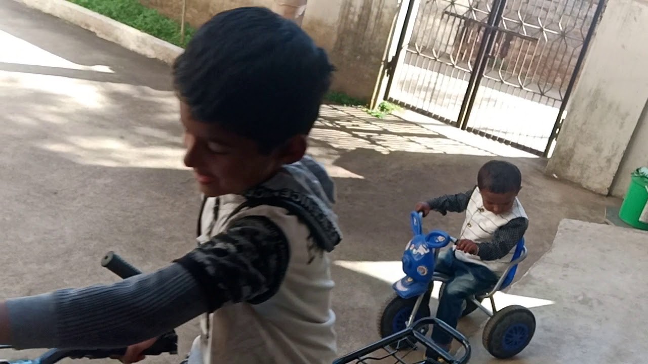 Children Cycle Running...2 - YouTube