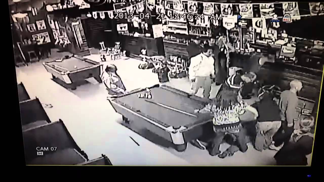 Bar fight 3 - YouTube