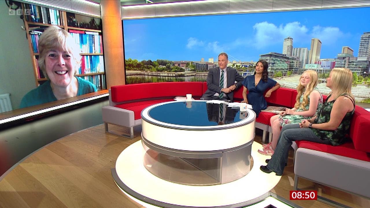 Teagan, Claire, Cindy Howell (Paleontologist) Finds Fossil Footprints ...