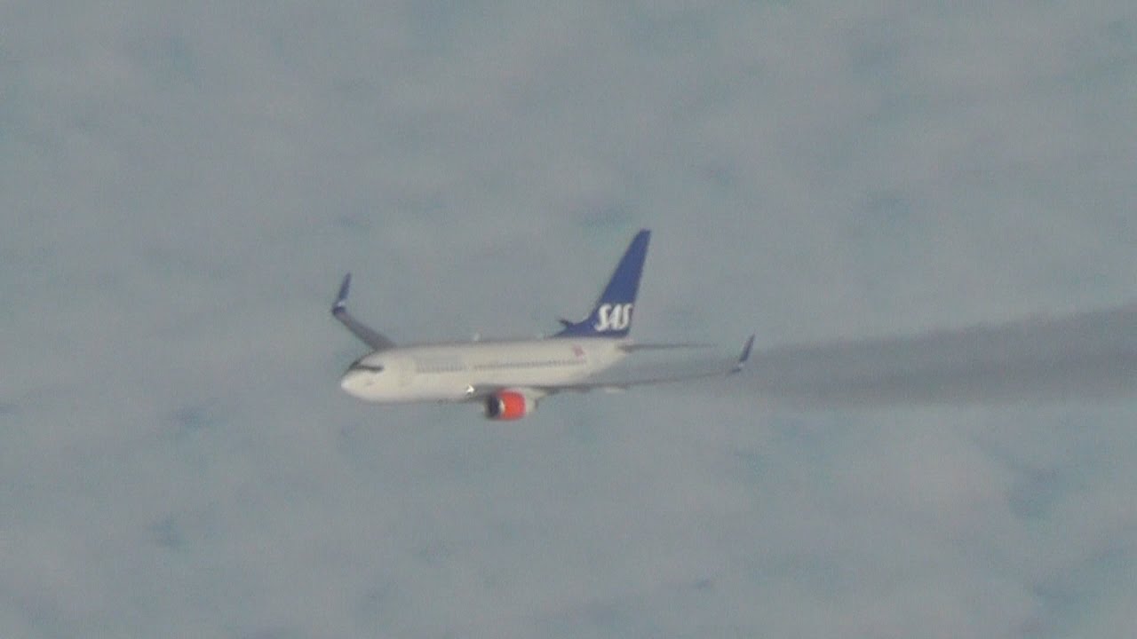 Air-to-air views at 33.000 feet! - YouTube