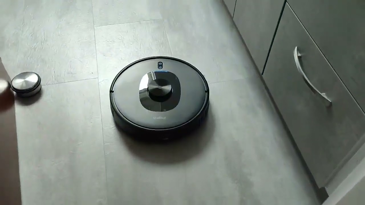 Shellbot SL60 AI Saugroboter im Einsatz Saugkraft und Arbeitsweise ...