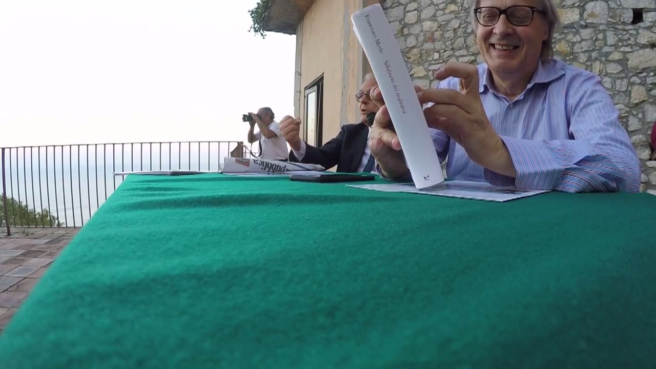 Il giornalista Francesco Merlo: «Sgarbi e la corda pazza» - YouTube
