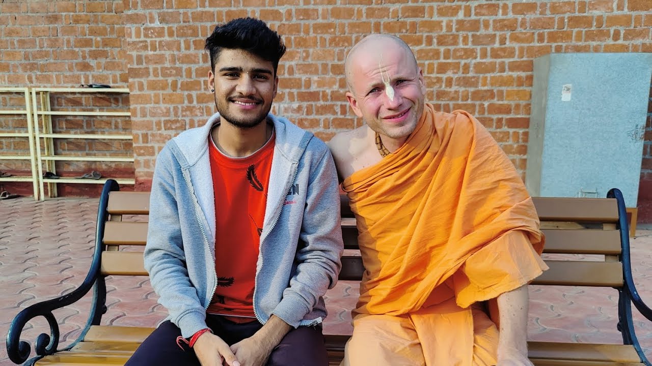 Russian devotee share their views on how they adopted Sanyasi #iskcon # ...
