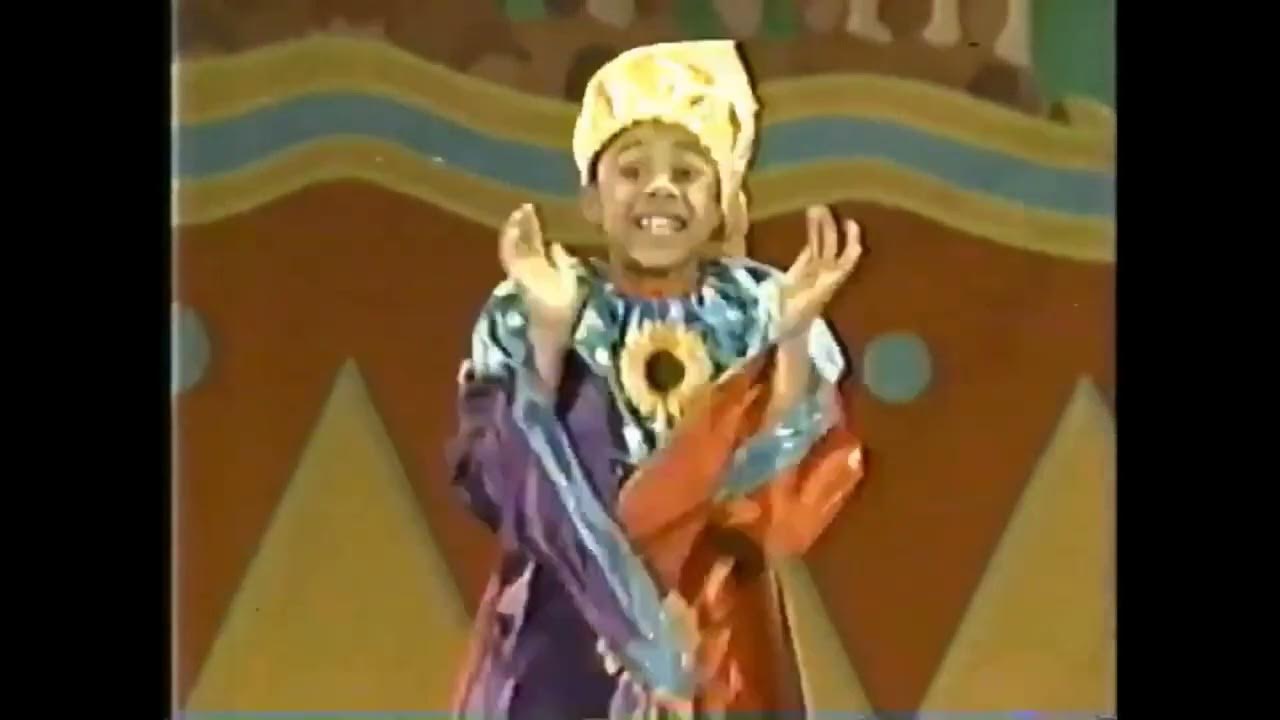 Barney and Friends Sing Along to "A Camping Will We Go" - YouTube